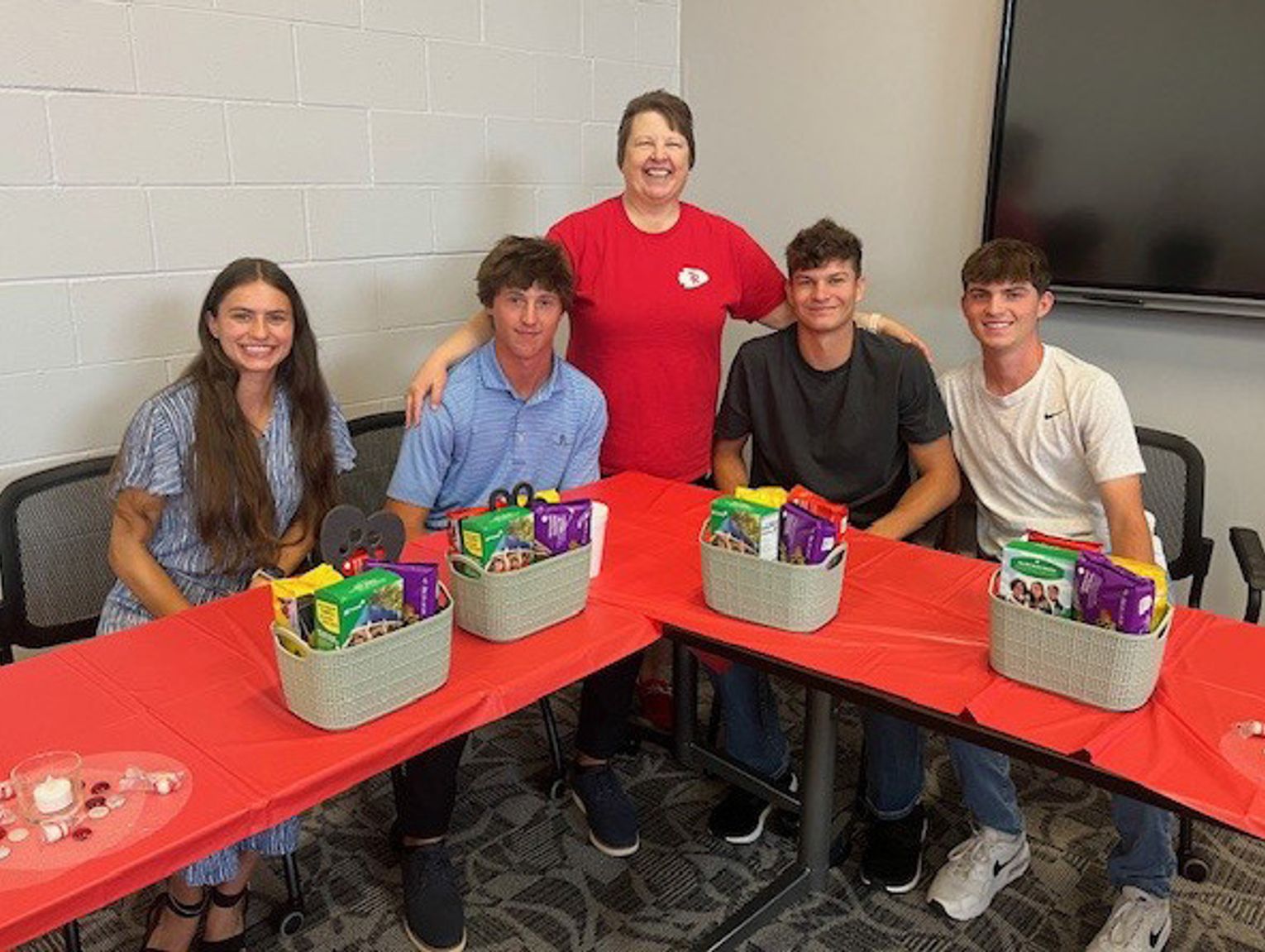 Scholarships Awarded at Annual Alumni Association Banquet