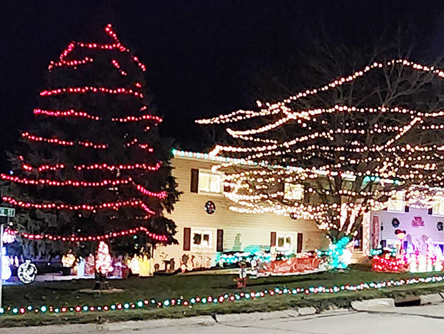 The Holiday Light Contest